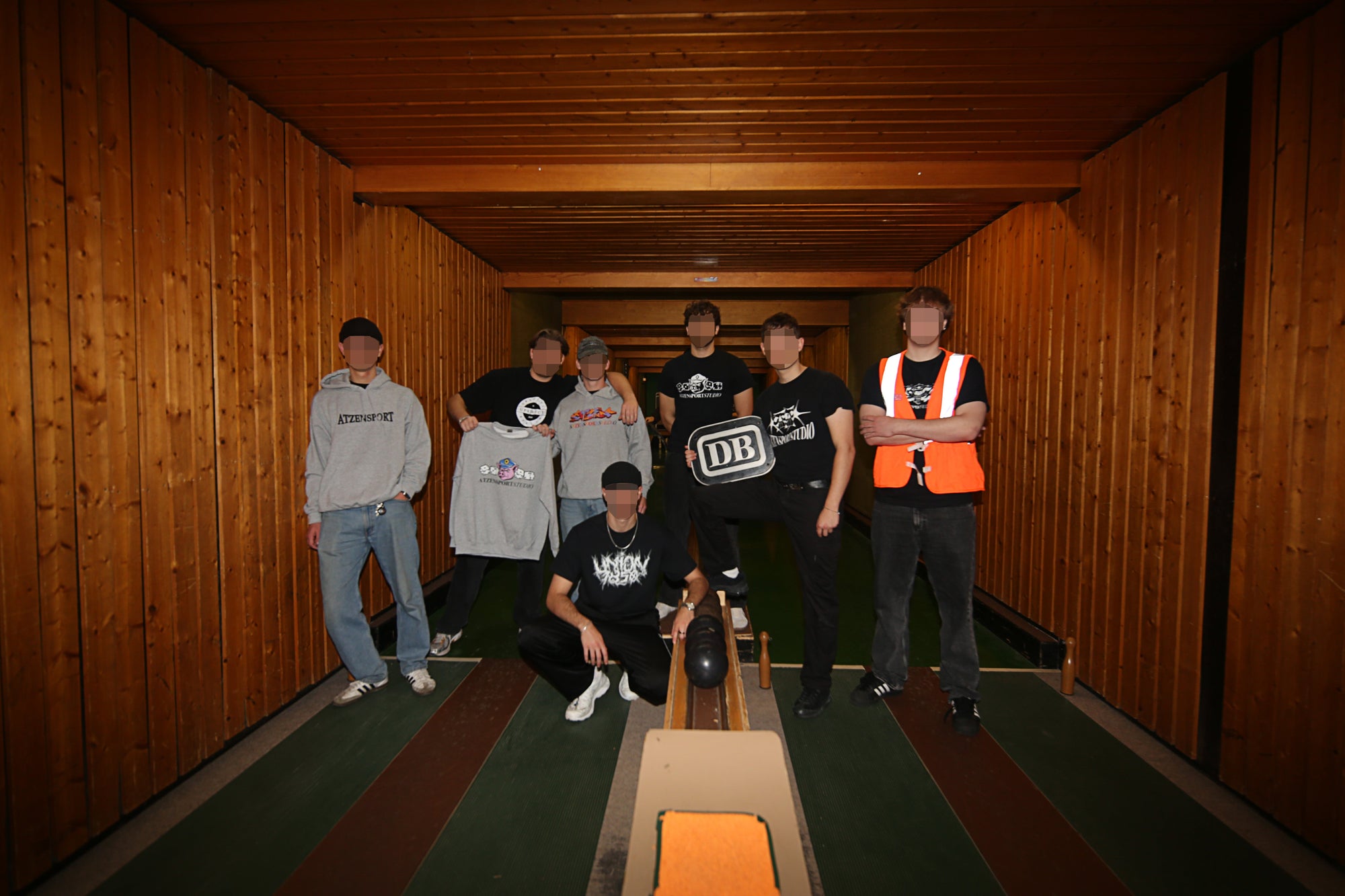 Kleidung für Atzen 🚨 Klamotten im Graffiti Style | Atzensportstudio